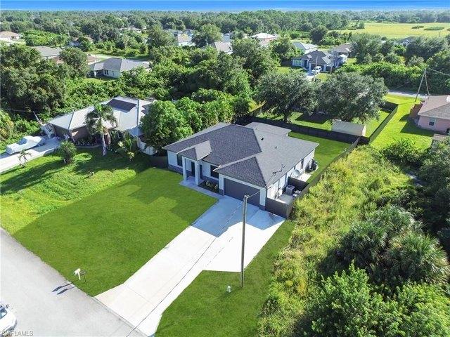 431 Pinafore Ave, Lehigh Acres, FL 33974
