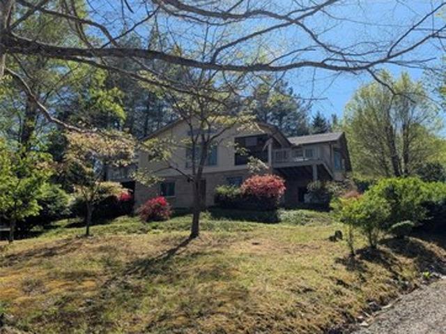 431 Pleasant Grove Rd, Hendersonville, NC 28739
