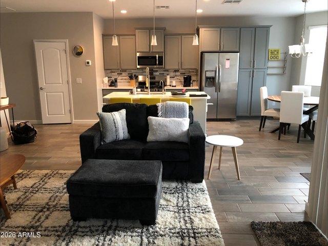 431 W 9th St, Tempe, AZ 85281
