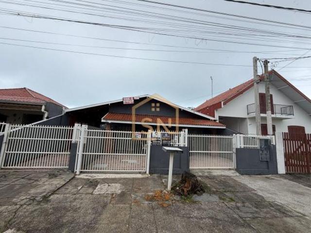 431C Casa com kitnet à venda no centro de Praia de Leste
