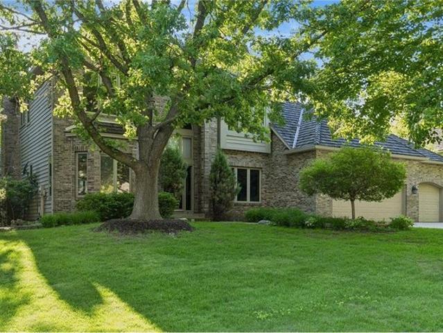 4325 Rosewood Ln N, Plymouth, MN 55442