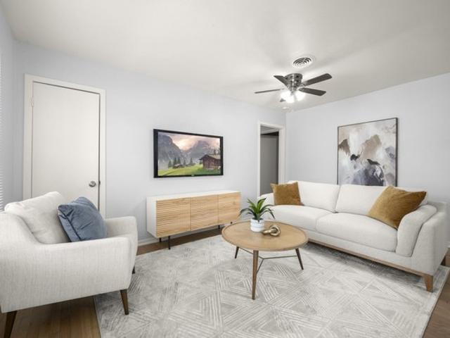 4326 Akard St, Houston, TX 77047