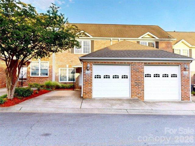 4326 Laurel Hill Ln, Charlotte, NC 28217