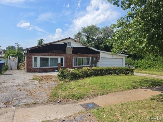 4327 N Taylor Ave, Saint Louis, MO 63115