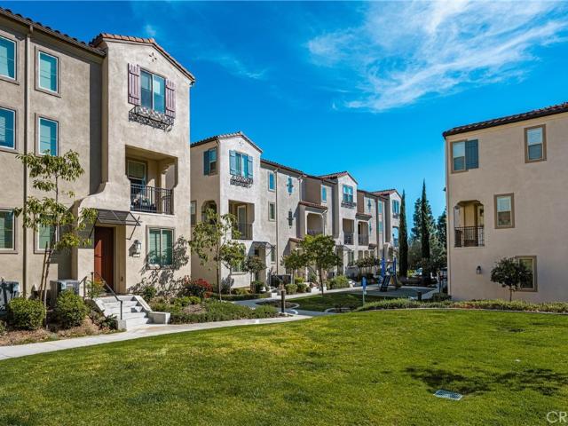 4327 Blazing Star Way