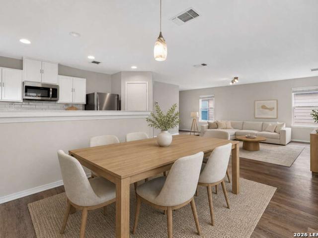 4327 Ivan Dr