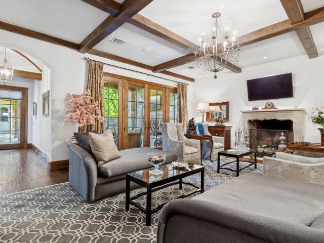 4327 Irving Ave, Dallas, TX 75219 | MLS #21235
