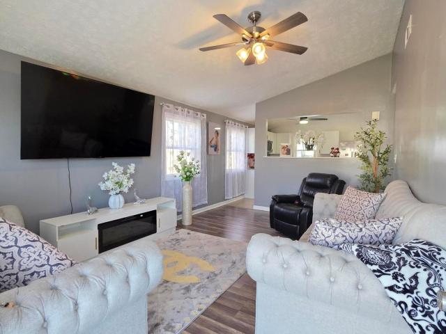 4327 Pruitt Ct