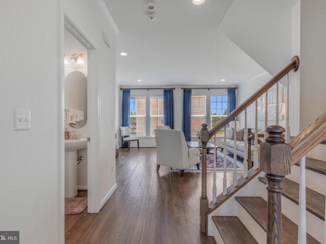 43284 Novi Terrace