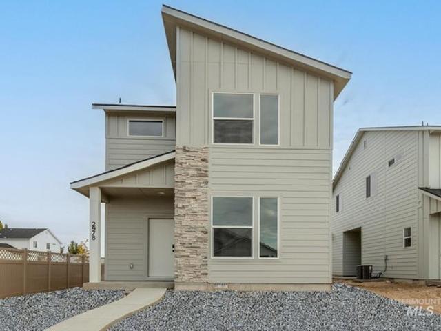 4328 N Camp Creek Ave, Meridian, ID 83646