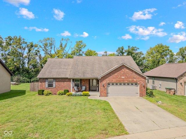 4328 Westminster Ct, Columbus, IN 47201