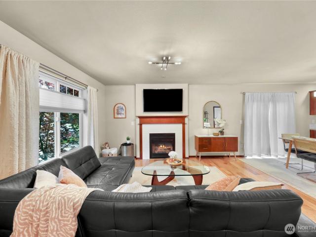 4329 Sumac Lane