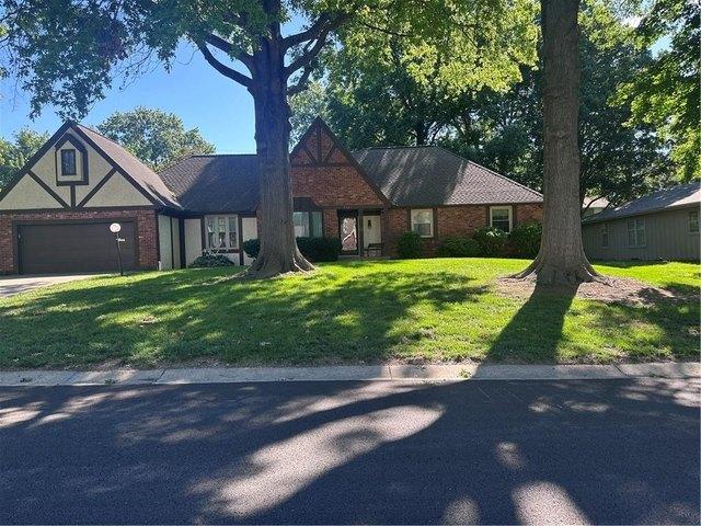 4329 S Dover Ave, Independence, MO 64055
