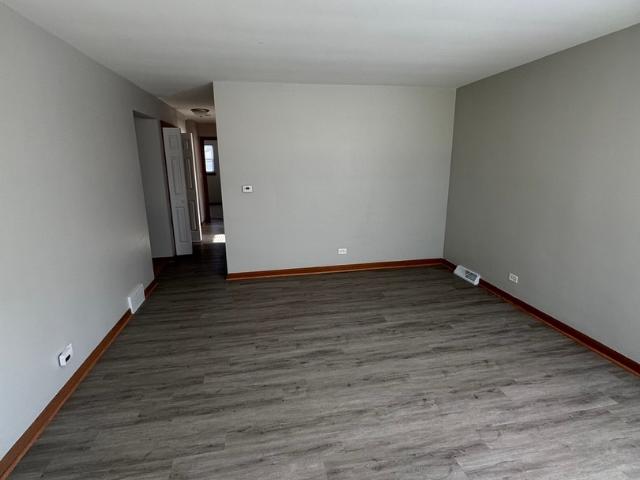 4329 W 77th Place