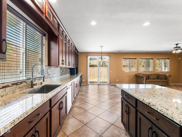 43203 Fanchon Ave, Lancaster, CA 93536 | MLS #26005