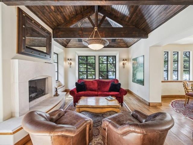 4320 Dickson St, Houston, TX 77007