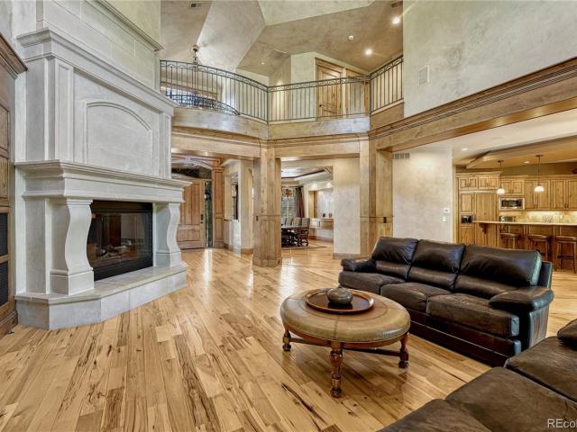 4320 E Linden Circle