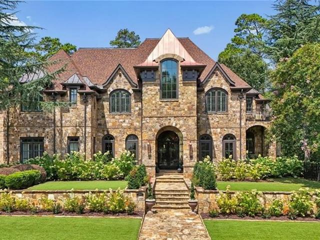 4320 Lakehaven Dr NE, Atlanta, GA 30319