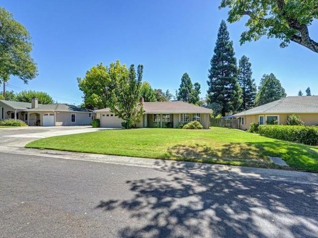4320 Ravenwood Ave, Sacramento, CA 95821