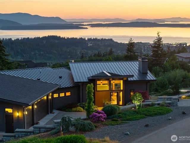 4320 Samish Crest Dr, Bellingham, WA 98229