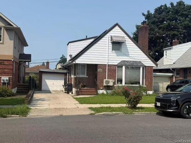4320 Utopia Pkwy, Flushing, NY 11358