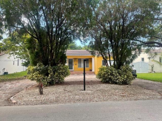 4320 14th St SW, Miami, FL 33134