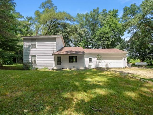 4321 Wolf Dr, Kalamazoo, MI 49009