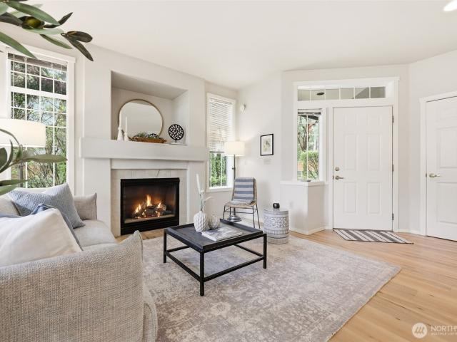 4322 NE 5th Court # 106