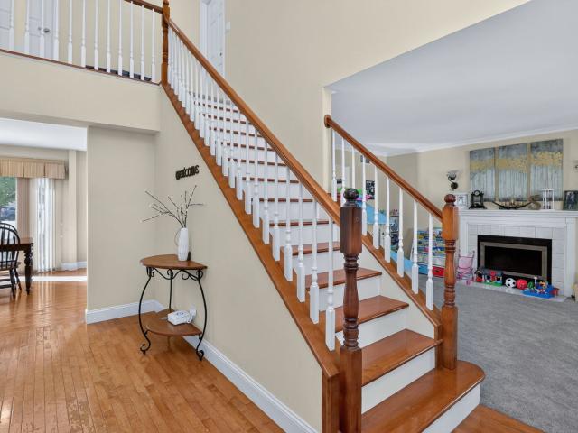 4322 Bronk Corner