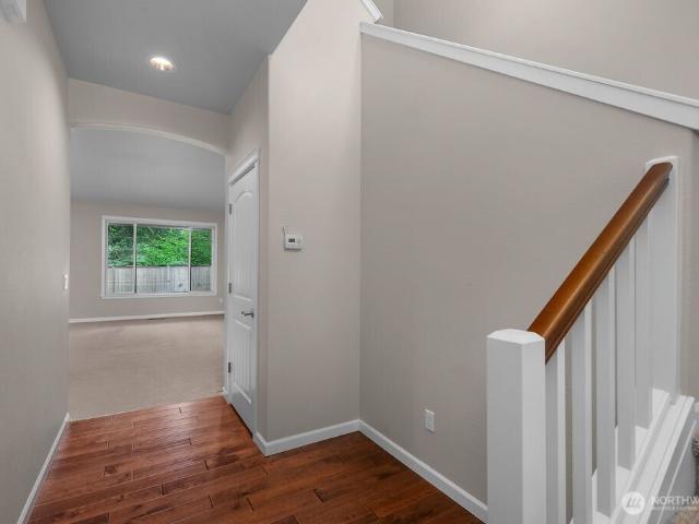 4322 Dudley Drive NE