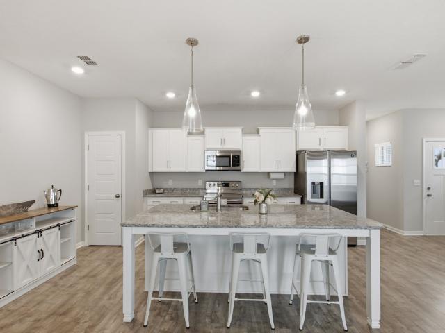 4322 Doral Dr