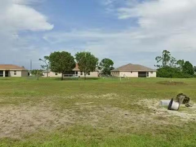 4323 NE 8th Ct, Cape Coral, FL 33909 MLS O6189672