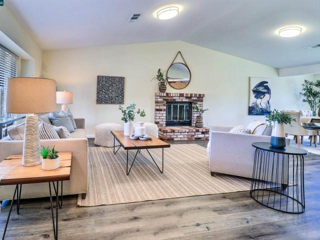 4323 Arleda Ln