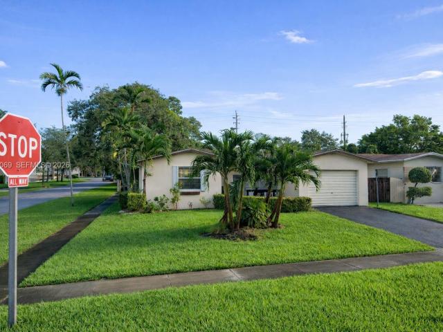 4323 Harrison St, Hollywood, FL 33021 | MLS #A12002 | Compass