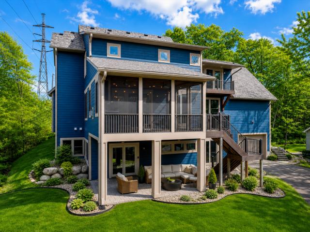4323x Cedar Lake Road S