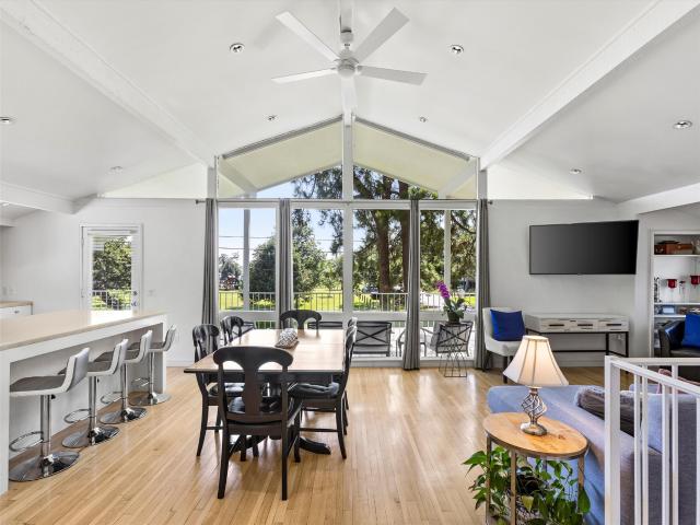 432 Glen Cove Blvd, Kemah, TX 77565 | MLS #84271 | Compass