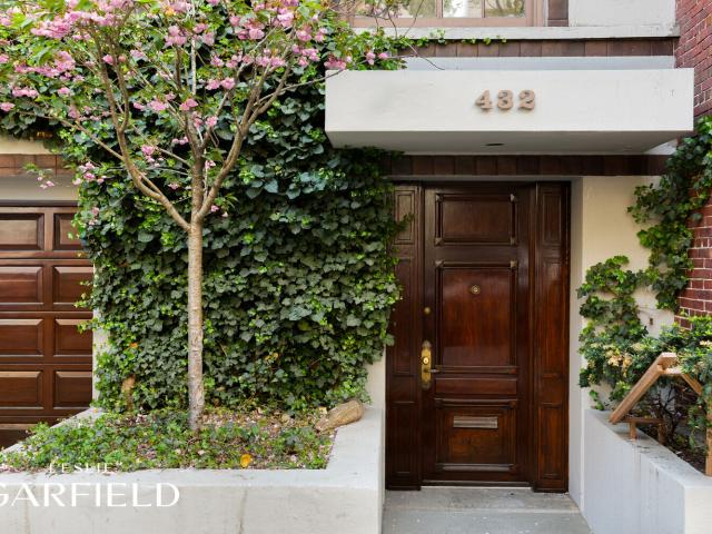 432 E 84TH Street