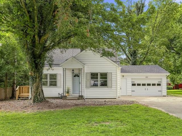 432 E Baldwin Ave, Watervliet, MI 49098