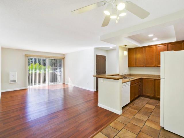 432 Edgehill Ln, Unit 169, Oceanside, CA 92054 | MLS #NDP2601