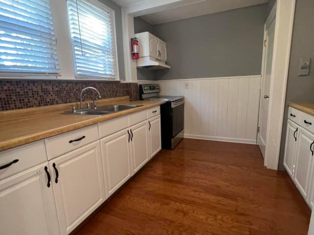 432 Harnell Ave, Oakhurst, NJ 07755 | MLS #22605