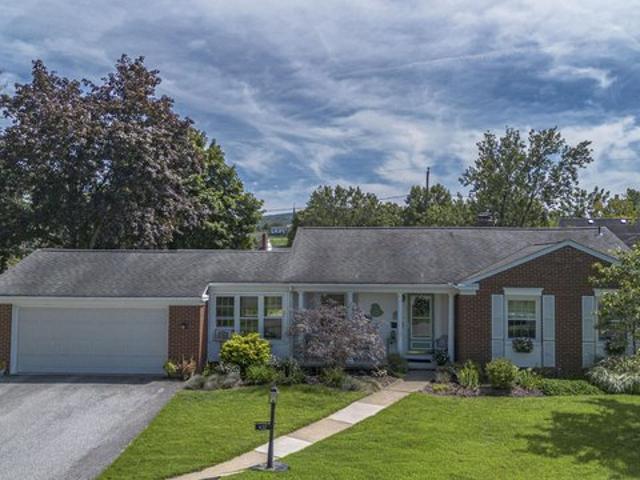432 Hemlock St, Hollidaysburg, PA 16648