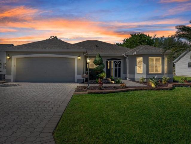 432 Loma Paseo Dr, Lady Lake, FL 32159 | MLS #G5110 | Compass