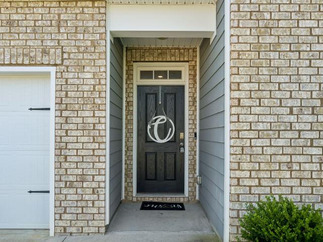 432 Lauren Ln