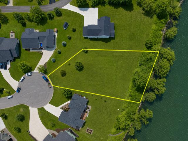 432 Lake Court