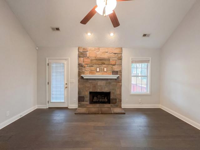 432 Leslie Wood Dr