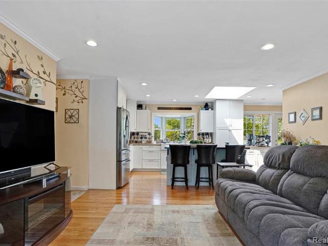 432 Lyon Court