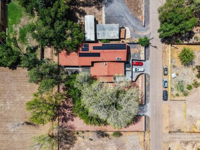432 Mockingbird Ln, Corrales, NM 87048