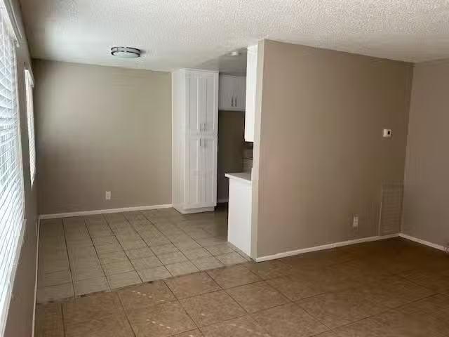 432 N Buena Vista St Houses in Hemet, CA