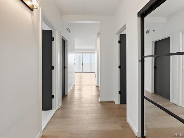 432 S Washington Avenue # 1404