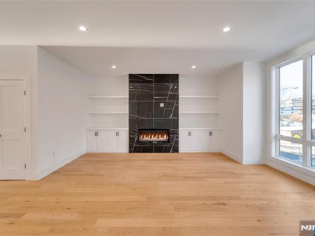 432 Stillwell Avenue # B